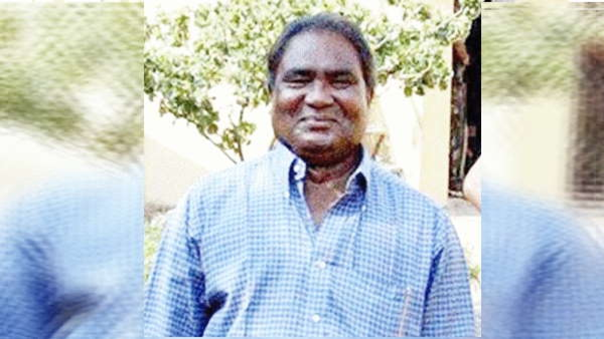 नक्सलियों की 65 गोलियां खाने वाले बस्तर टाइगर महेंद्र कर्मा के जीवन पर ...