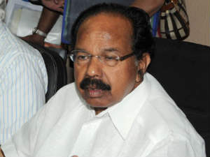 मनमोहन पर निशाना साधने वाले मोइली ने बदले तेवर | After attacking ...