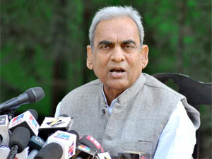 अखिलेश के गुस्‍से से घटी मो‍हन सिंह की हेकड़ी | SP leader Mohan Singh ...