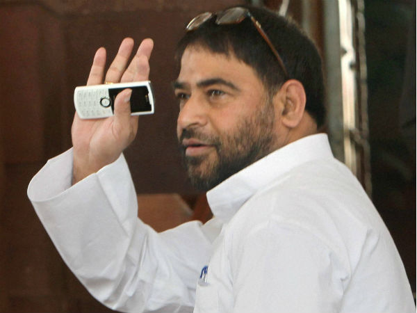 नीतीश के पाले में लालू का साला, साधु यादव ने वापस लिया अपना नामांकन ...