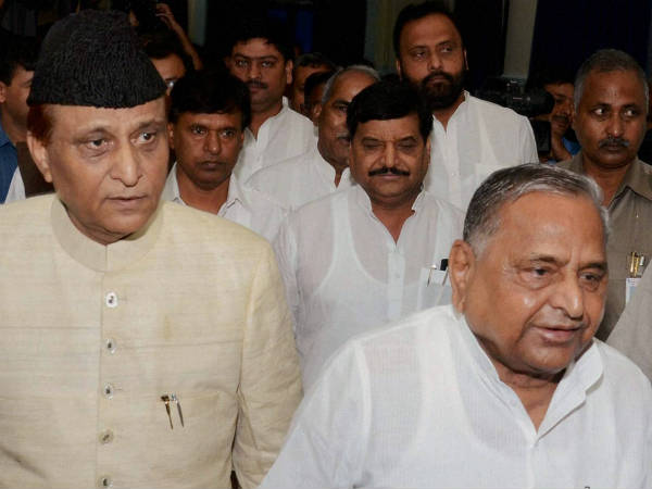 आजम खां बन गए उत्‍तर प्रदेश के सोमनाथ भारती | Azam Khan becomes AAP's ...