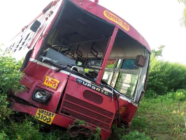 रोडवेज बस की टक्कर से दूर जा गिरा पुलिस वाहन, दरोगा की मौत | Daroga ...