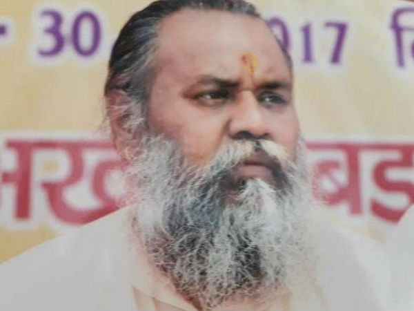 फर्जी बाबाओं की लिस्ट जारी करने वाले महंत मोहन दास ट्रेन से लापता ...