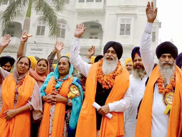 पाकिस्तान जाने वाले जत्थों में अविवाहित महिलाओं और क्लीन शेव युवकों को ...