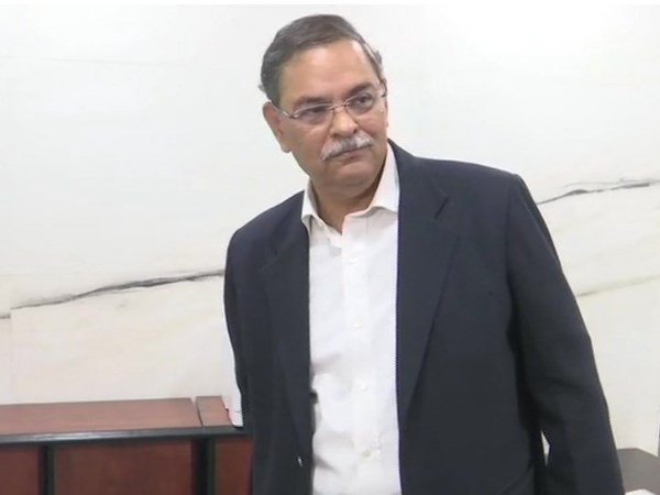 IPS अधिकारी ऋषि कुमार शुक्ला होंगे नए सीबीआई डायरेक्टर | IPS Rishi ...