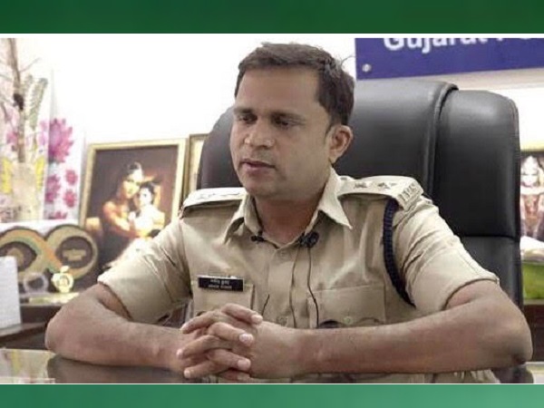 गुजरात में IPS और IAS ने आदिवासी बेटियों के लिए किया ऐसा काम, आप भी ...