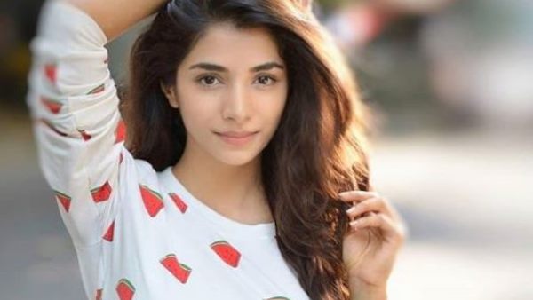 '65 साल के प्रोड्यूसर ने ऑफिस बुलाकर मुझसे कहा, टॉप उठाकर दिखाओ ...