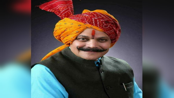 Ramesh Saxena : कांग्रेस नेता का अजीब सुझाव, कोविड-19 से बचने के लिए 11 ...