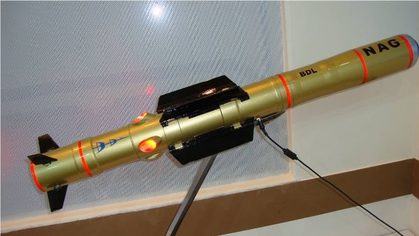 Video: एंटी-टैंक गाइडेड मिसाइल Nag का सफल परीक्षण, दिया गया नया नाम ध्रुवस्‍त्र | Watch: Trials ...