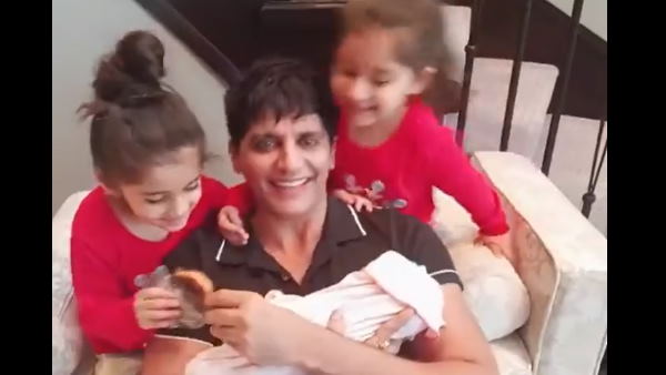 एक्टर करणवीर बोहरा बने तीसरी बेटी के पिता, तीनों बेटियों के साथ वीडियो ...