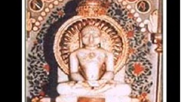 Shree Chandra Prabhu Chalisa Paath: यहां पढे़ं चन्द्र प्रभु चालीसा ...