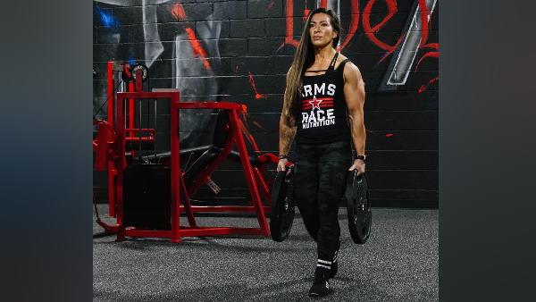 167 किलो वजन उठाते ही महिला के शरीर से आई 'कड़ाक' की आवाज, भागना पड़ा ...