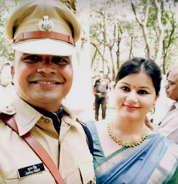 ट्विटर पर 100K फॉलोअर होने पर छलका IPS का दर्द, बोले-'17 साल से जॉब ...
