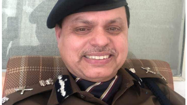 कौन हैं IPS संजय कुमार झा, जिन्हें बनाया गया MP का नया परिवहन आयुक्त ...
