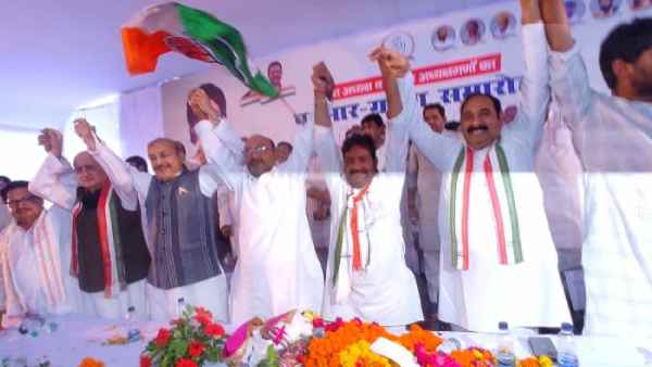 UP Congress के पुराने नेताओं ने नए बॉस Brijlal khabri की बढ़ाई ...