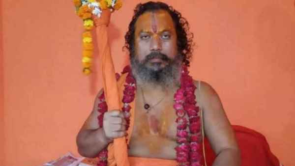 कौन हैं paramhans acharya, जिन्होंने शाहरुख खान को जिंदा जलाने की दी धमकी | Who is Jagatguru ...