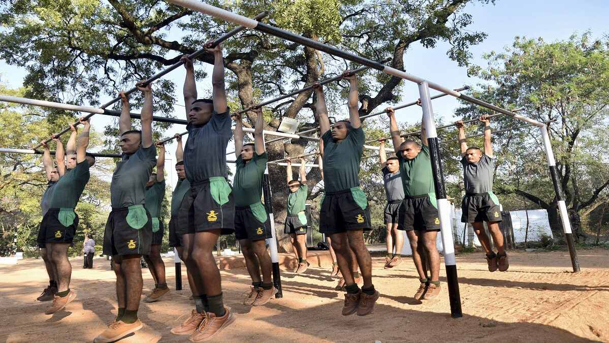 1st Agniveer Batch: 273 महिला सैनिकों समेत 2600 अग्निवीरों का पहला बैच ...