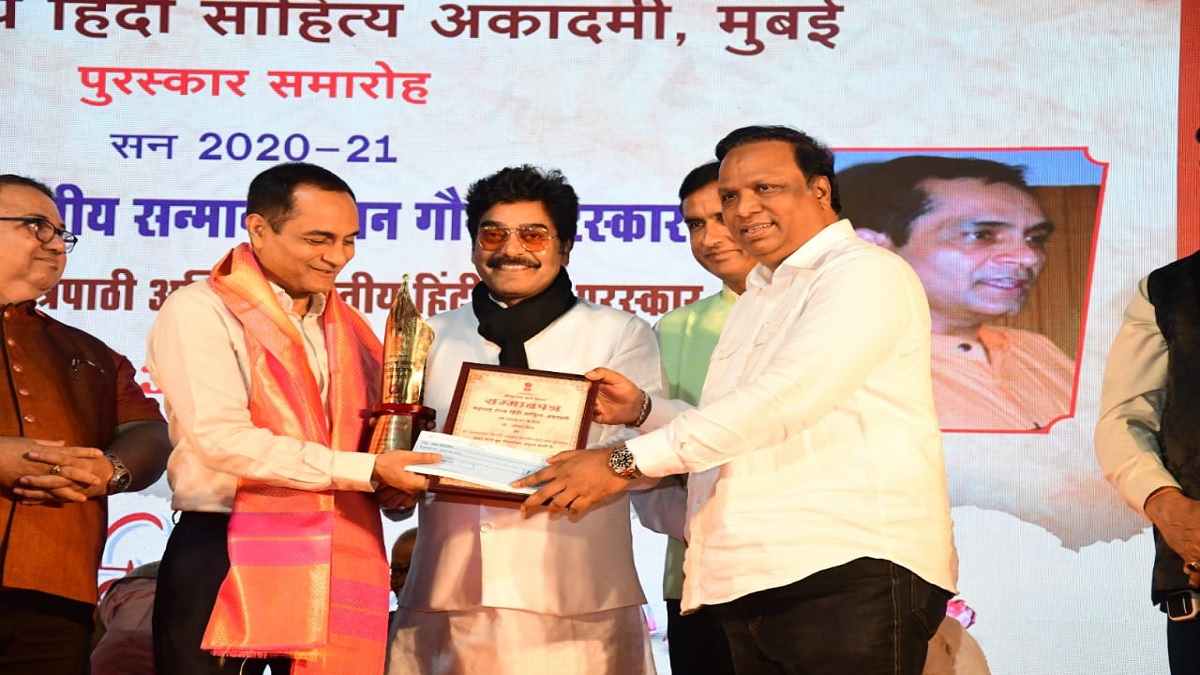 आशुतोषा राणा को ‘रामराज्य’ लेखन के लिए मुम्बई में मिला अखिल भारतीय ...