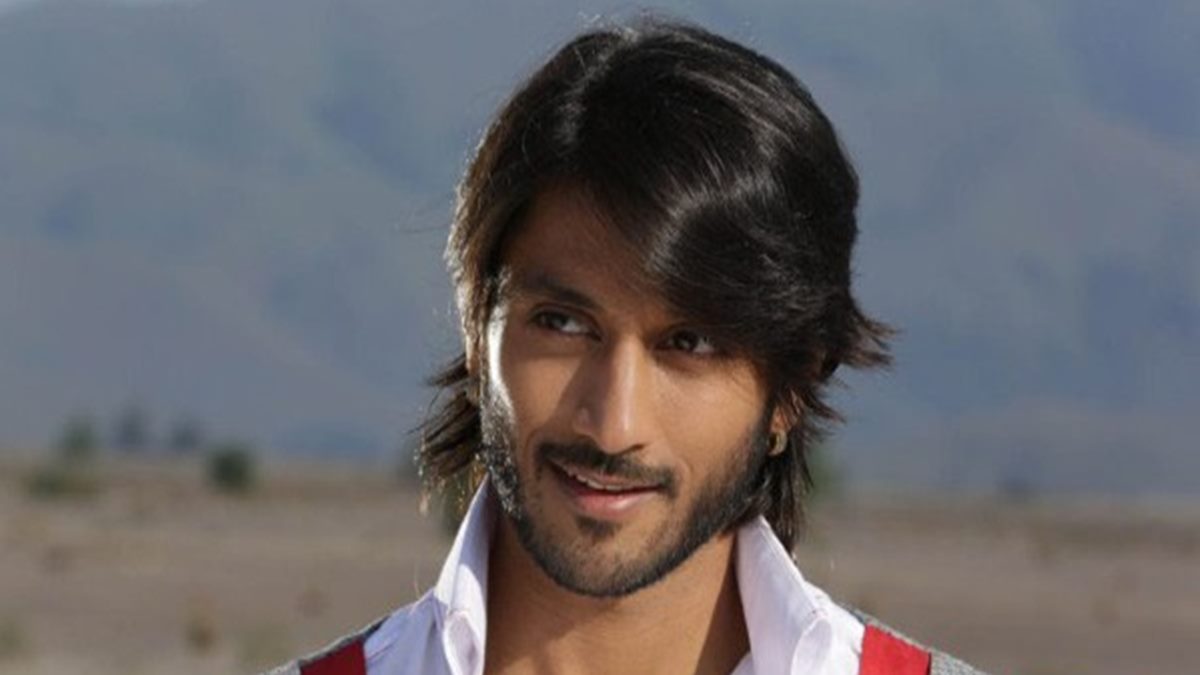 आखिर कौन हैं Chetan Kumar? जिन्होंने हिंदू धर्म को कहा 'झूठा', हिजाब ...