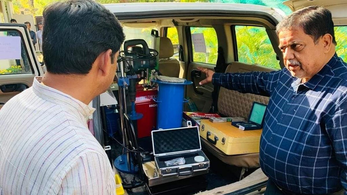 Indore की सड़कों पर दौड़ेगी 'मोबाइल टेस्ट लैब', निर्माण कार्य में लगने ...