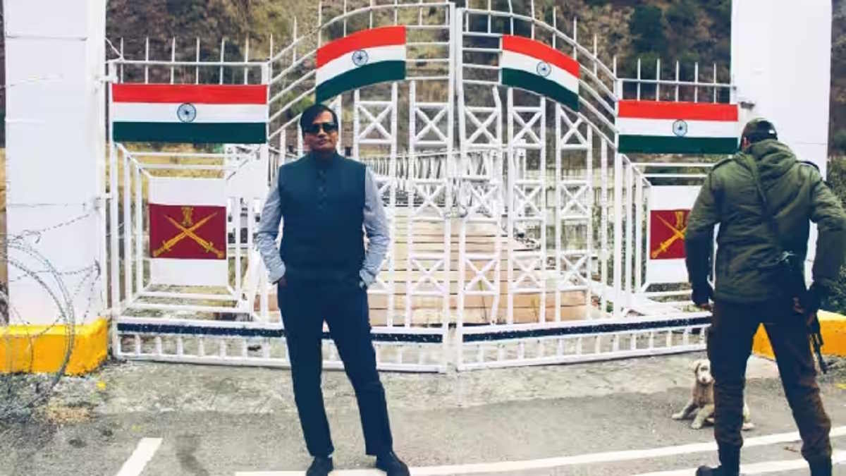 गुजरात सीएमओ के PRO हितेश पंड्या ने दिया इस्तीफा, किरण पटेल मामले में ...