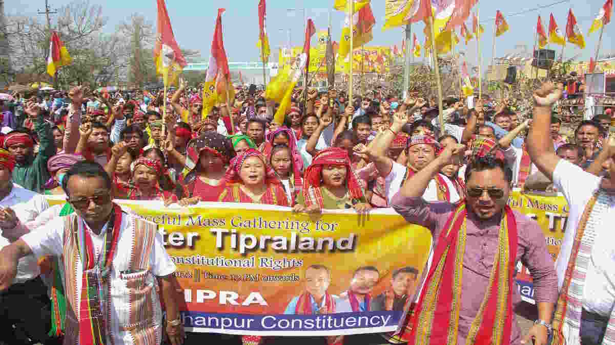 त्रिपुरा में प्रद्योत बर्मा को मनाने में जुटी बीजेपी, ग्रेटर टिपरालैंड ...