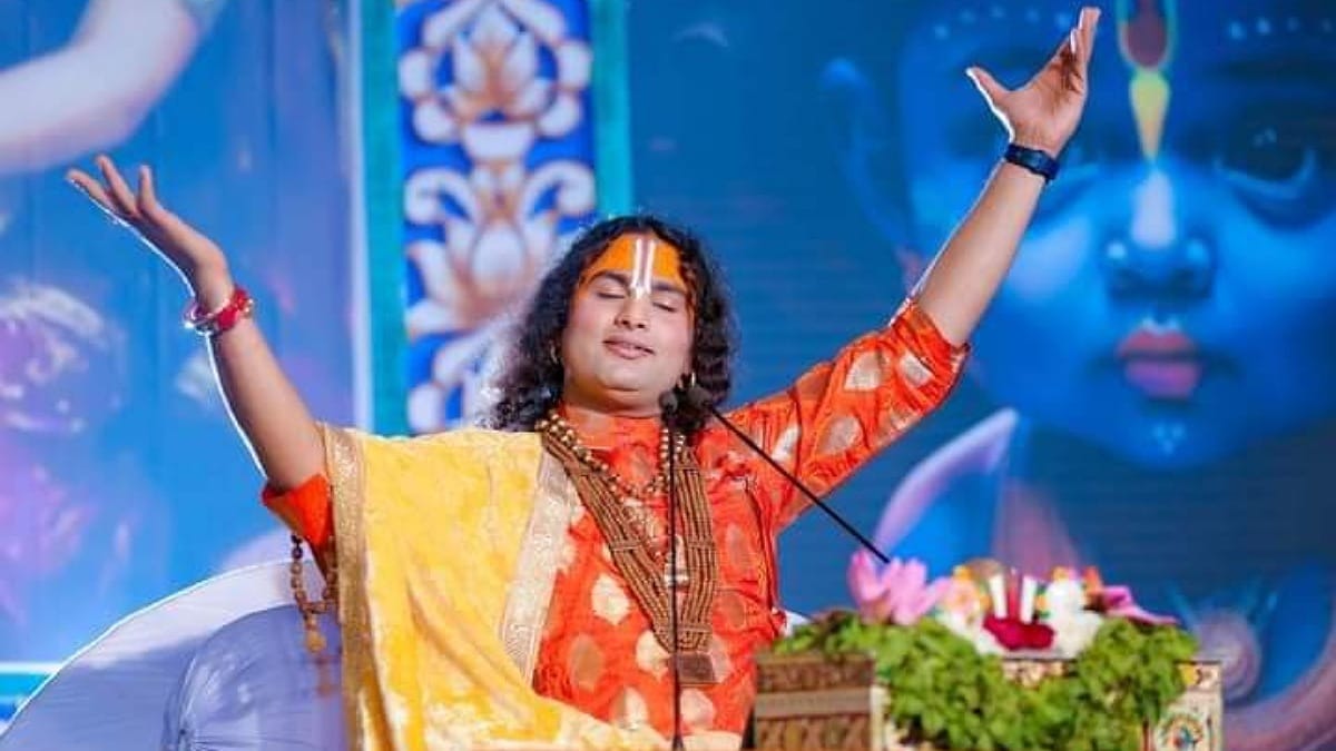 कौन हैं Aniruddhacharya?, जिन्हें मिला धमकी भरा लेटर, कैसे देखते ही ...