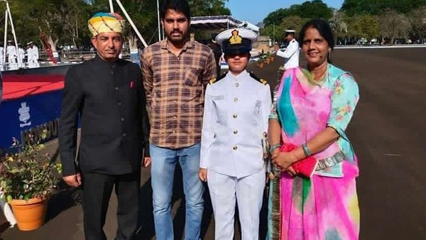 Rakshita Rathore: कौन हैं 20 वर्षीय रक्षिता राठौड़ जो प्रदेश की पहली ...