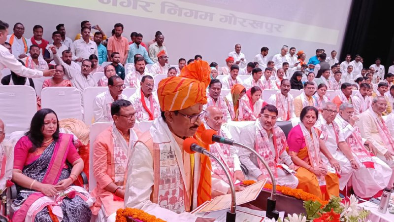 Gorakhpur News: गोरखपुर में बन गई शहर की नई सरकार, मेयर डॉक्टर मंगलेश ...