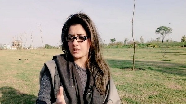 कौन हैं सुमैरा खान जो बिलावल भुट्टो के साथ भारत आईं? क्रिकेटर हरभजन सिंह का उड़ा चुकी हैं मजाक ...