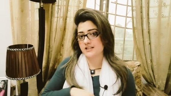 कौन हैं सुमैरा खान जो बिलावल भुट्टो के साथ भारत आईं? क्रिकेटर हरभजन सिंह का उड़ा चुकी हैं मजाक ...