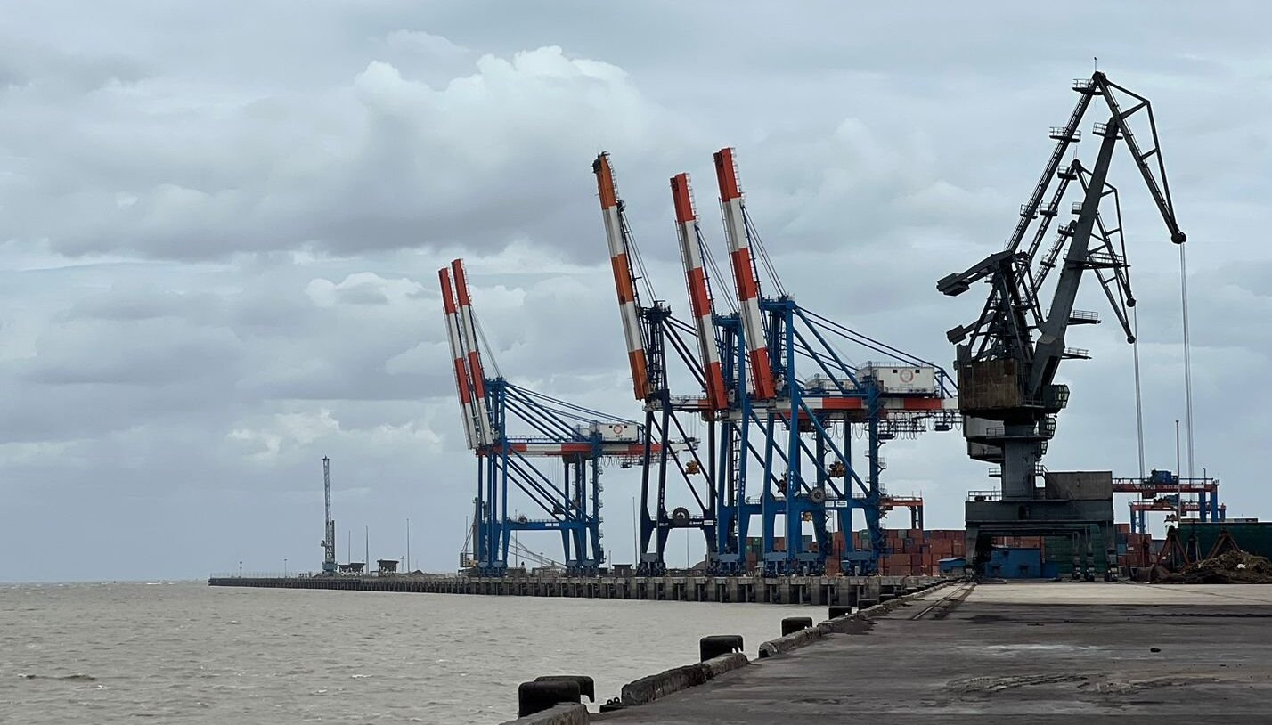 Cyclone Biperjoy: कांडला Port पर लगा Signal 10, जानिए क्या होते हैं ...