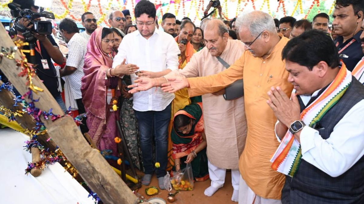 CM भूपेश ने नवागांव गौठान में मनाया हरेली त्यौहार | CM Bhupesh ...