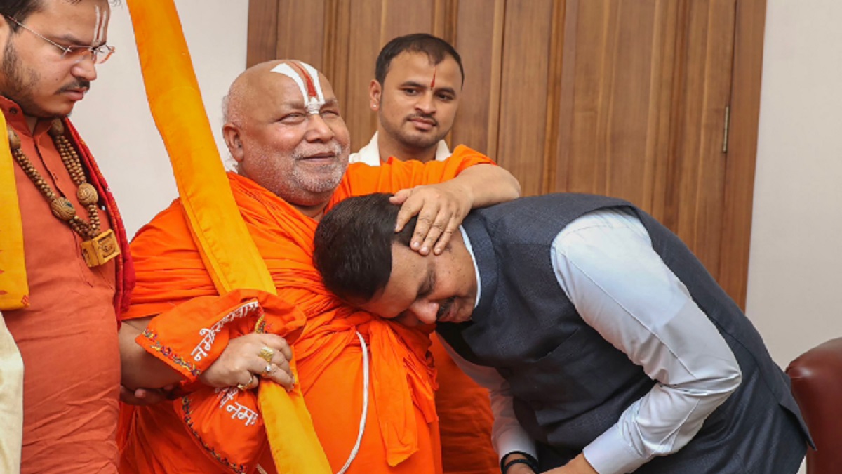 देवेंद्र फडणवीस की बहन ने साझा किया बचपन का दिलचस्प किस्सा, जब उन्हें ...