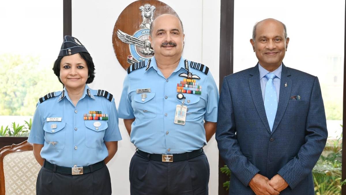 Air Marshal Couple: देश का पहला एयर मार्शल कपल, जानें कौन हैं साधना सक्सेना और केपी नायर ...