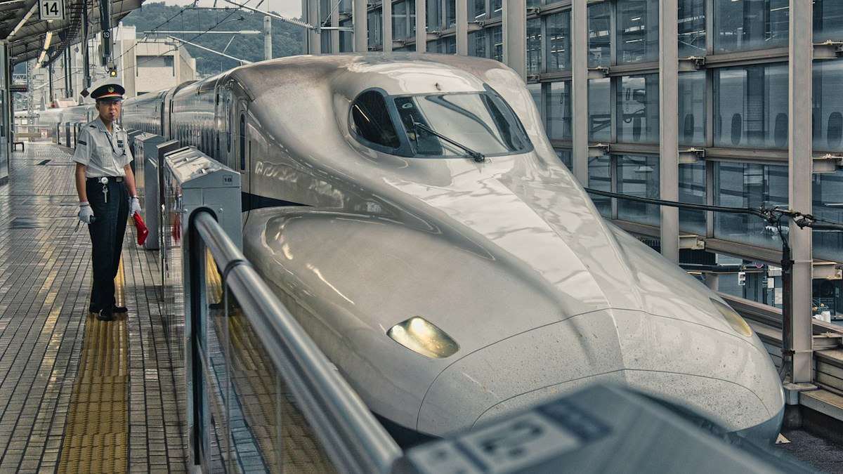 Bullet Train: चीन ने चलाई समुद्र के ऊपर बुलेट ट्रेन, जानें अन्य देशों ...