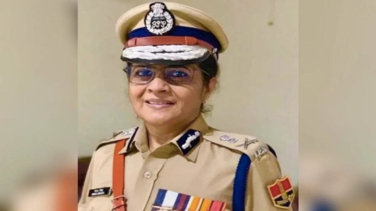 IPS नीना सिंह के रूप में CISF की मिली पहली महिला प्रमुख, अनीश दयाल सिंह ...