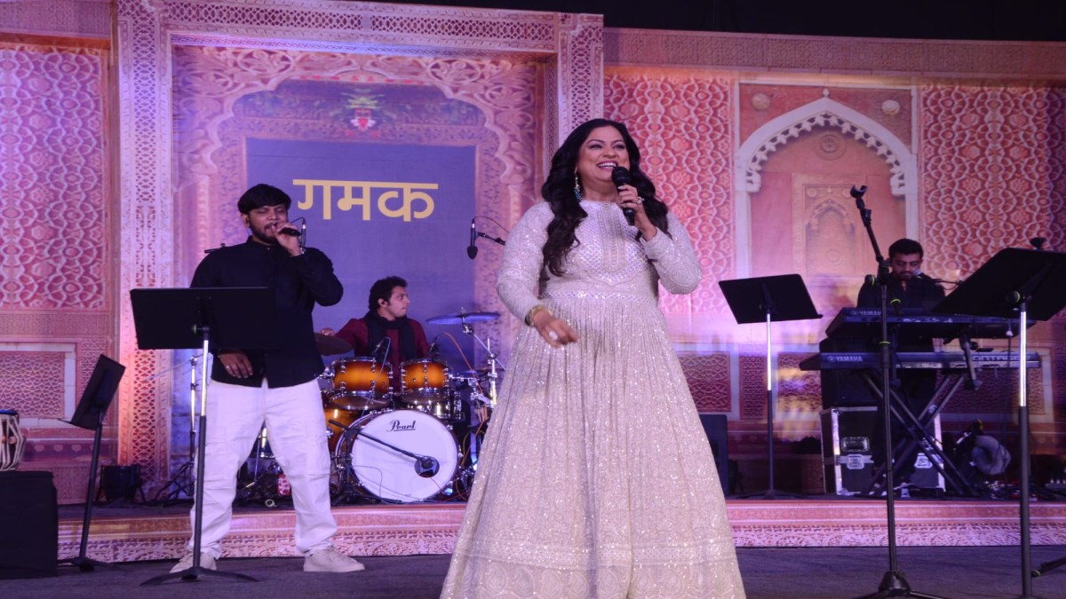 Tansen Festival-2023: "गमक" की महफ़िल में सूफियाना गायिका ऋचा शर्मा ने ...