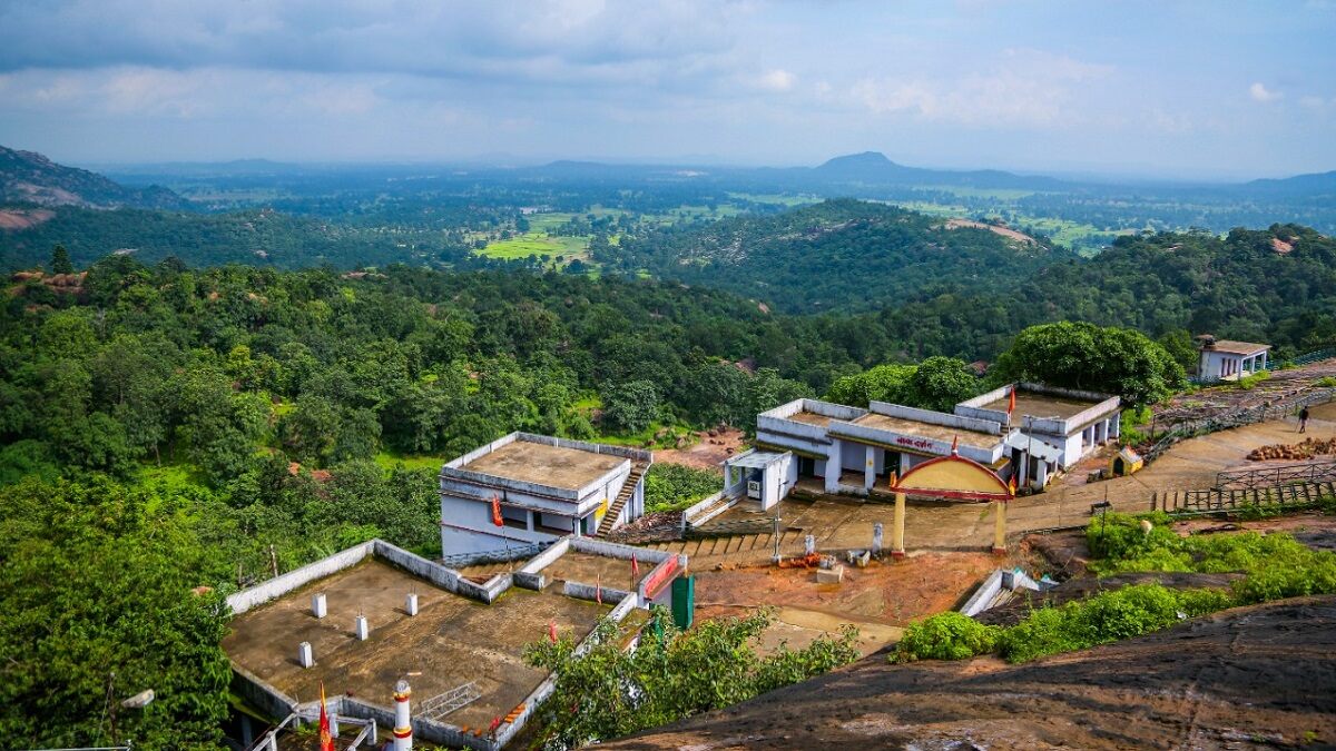 Ramrekha Dham Simdega: वनवास के दौरान प्रभु श्रीराम आए थे सिमडेगा ...